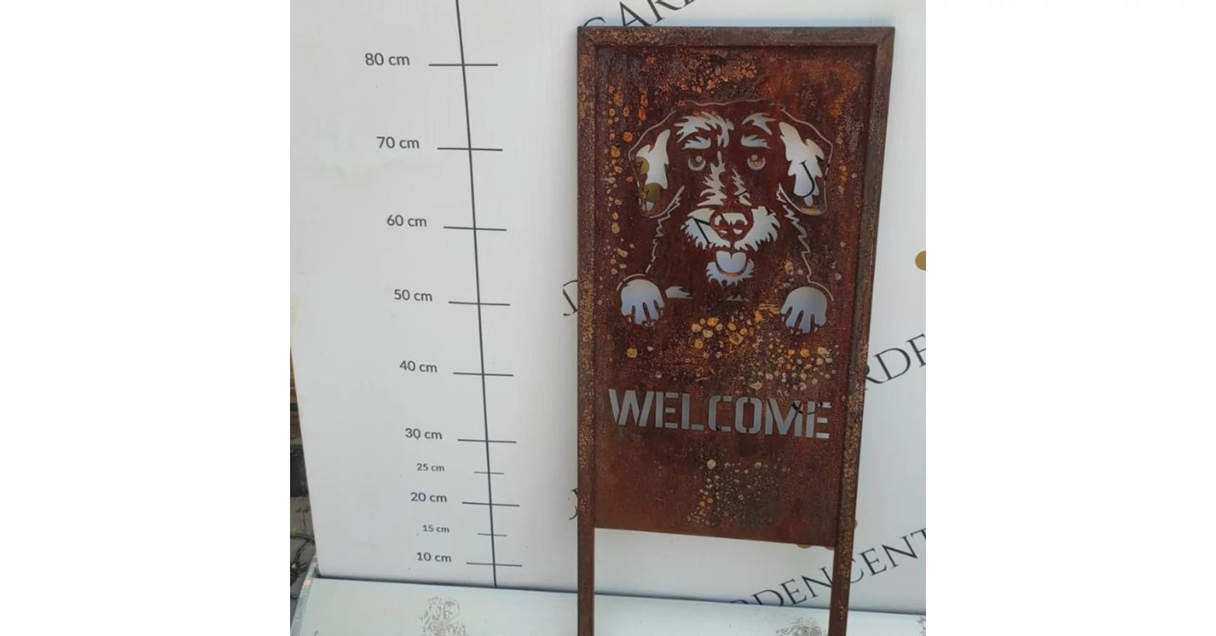 Tablă welcome din metal cu formă de câine